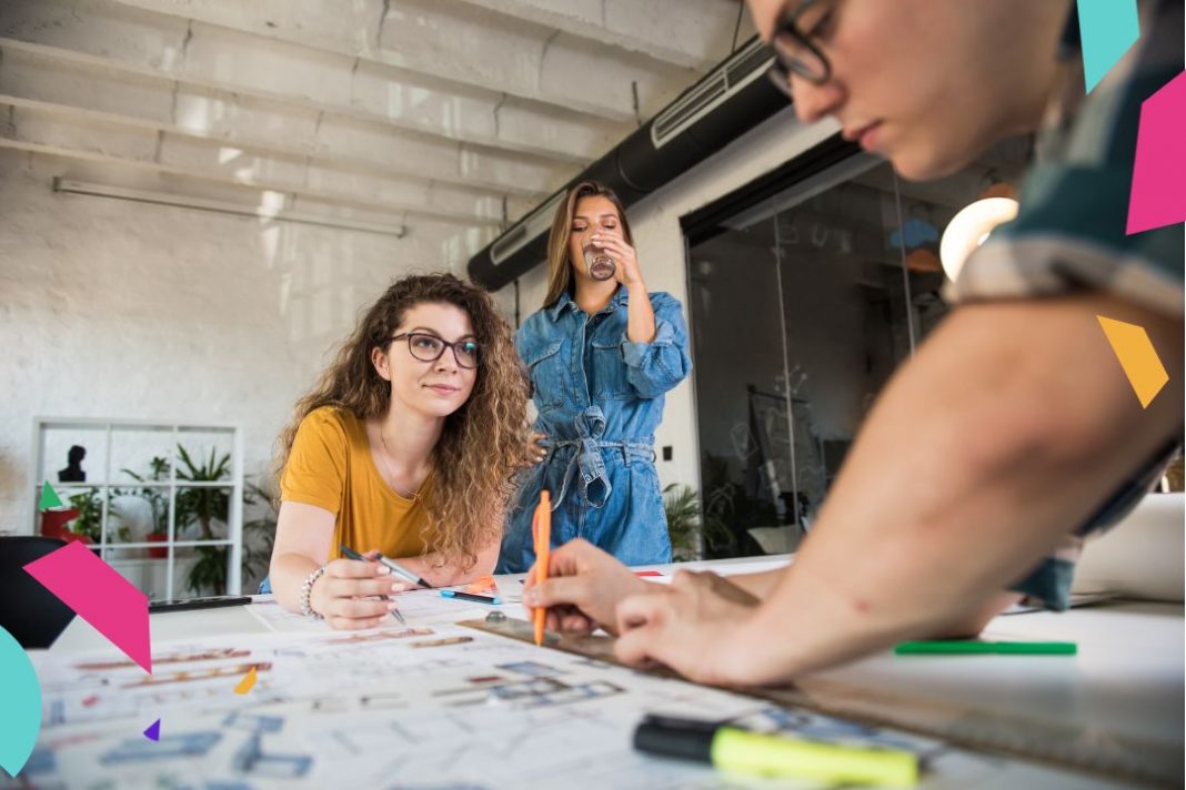 Burza mózgów – na czym polega i jak ją przeprowadzić? - WeNet